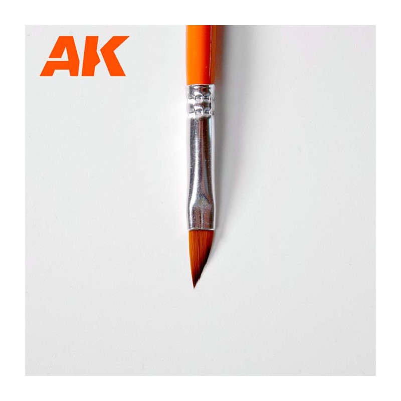 Dagger weathering brush. AK INTERACTIVE AK585